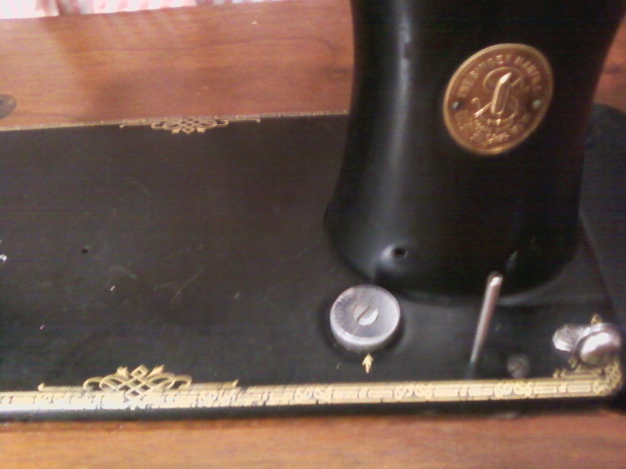 Singer 101 Sewing Machine with potted motor & oil wick system