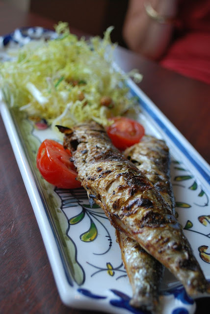 Scrumpdillyicious: Starfish: Grilled Sardines & Calamari Salad