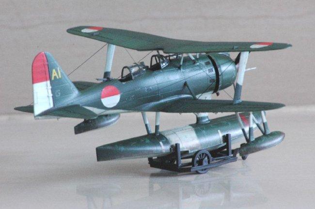 AIRPLANE SCALE MODELKIT: Mitsubishi F1M
