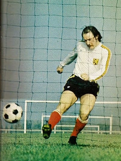 Sin borceguíes no hay fútbol: Robert Gadocha "El 'Garrincha' polaco"