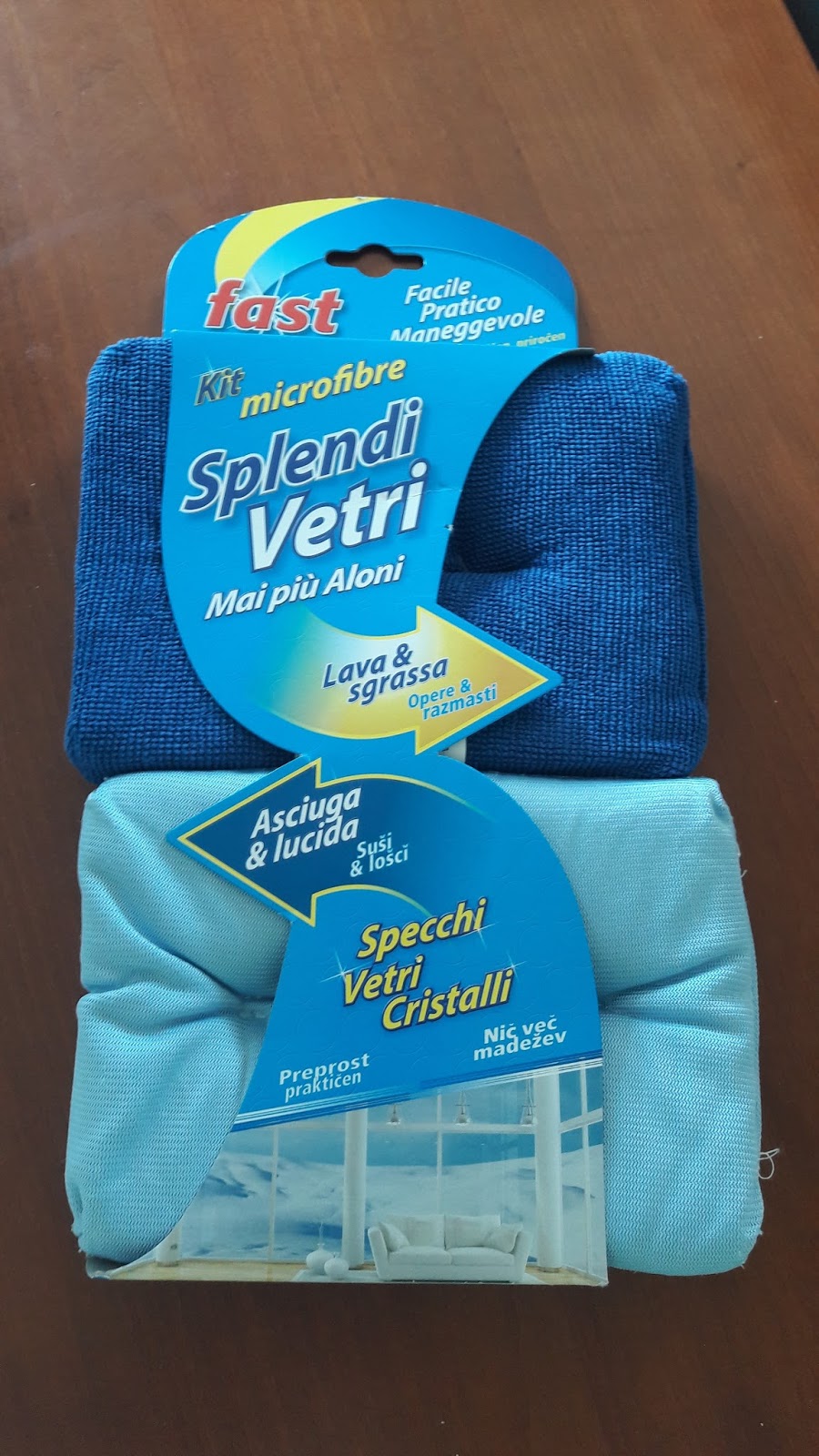 Le stanze di Azzurra: Splendi Vetri - le spugne lavavetri azzurra e blu