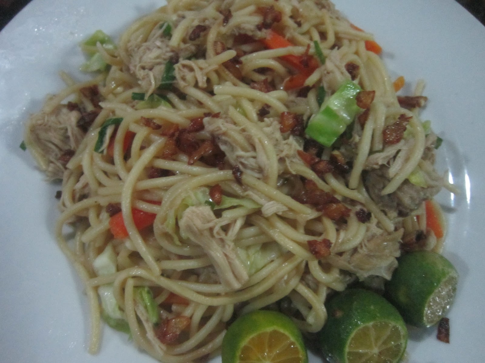 CHICKEN PASTA and CANTON GUISADO