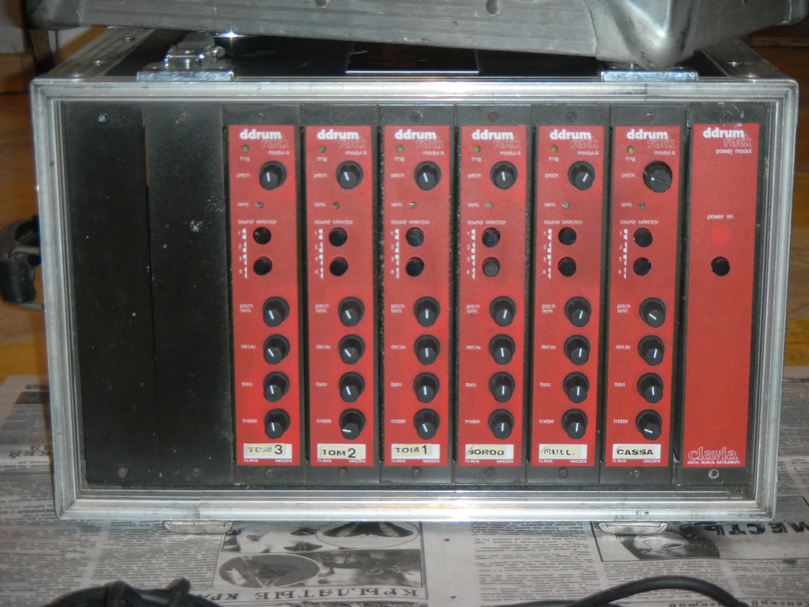 Infrequent Sound [sex.tex] technology: Clavia ddrum Rack 8-bit Digital ...