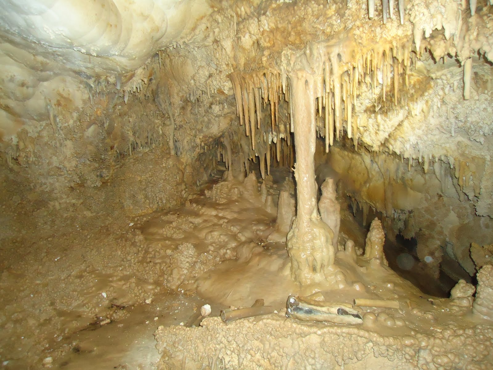 Utah Mountain Climbing: Goshute Cave - Going In