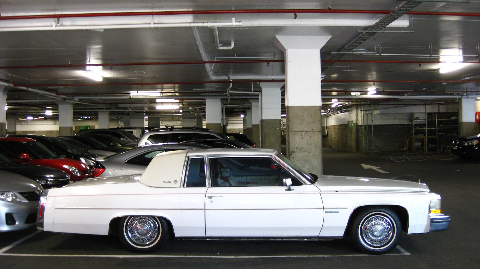 Aussie Old Parked Cars: 1983 Cadillac Coupe deVille HT 4100
