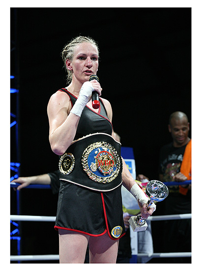 l'oeil en marche: Anne Sophie Mathis, boxer pour vivre..