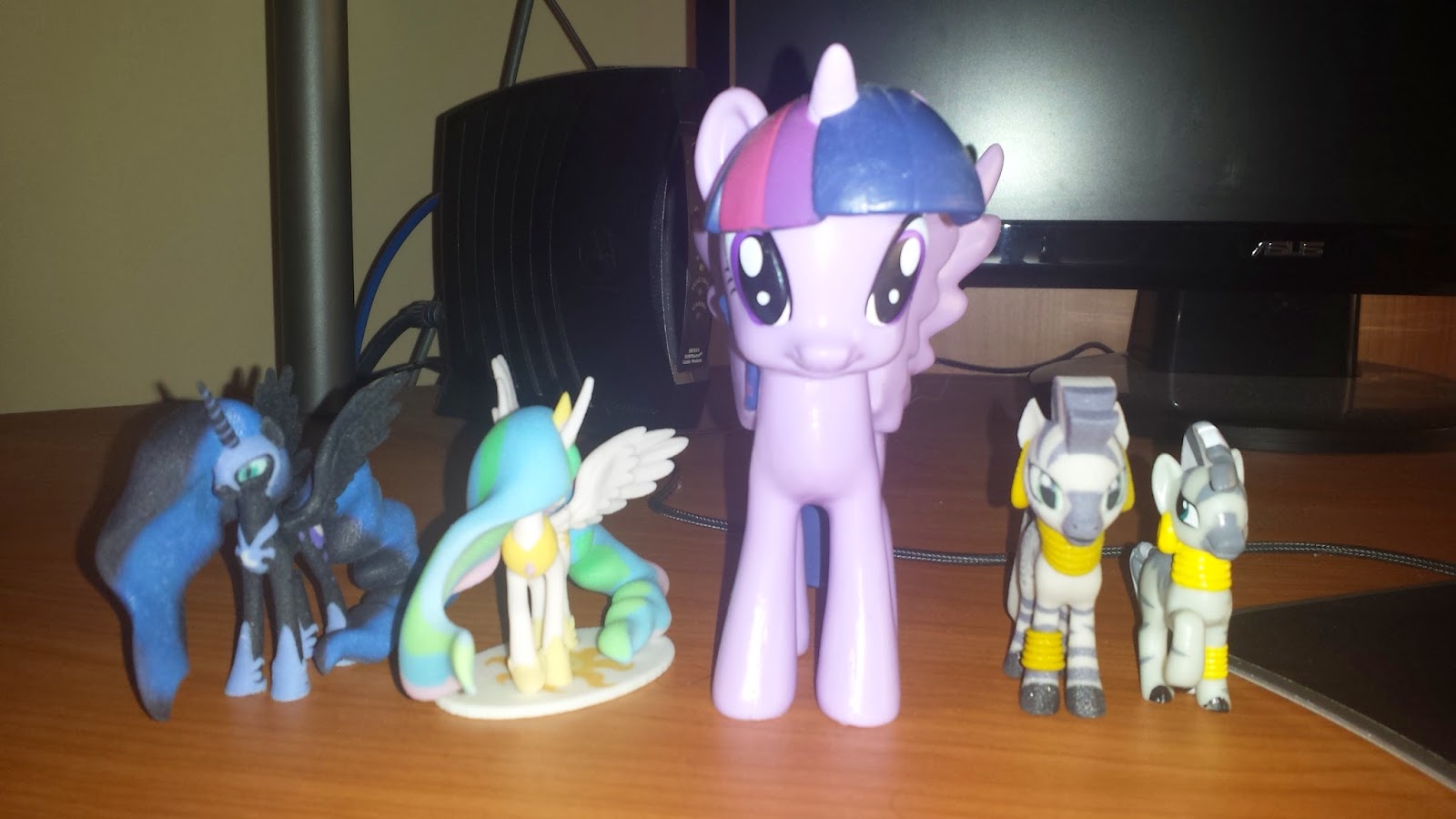 Equestria Daily - MLP Stuff!: Review: Super Fan Art Full Color ...