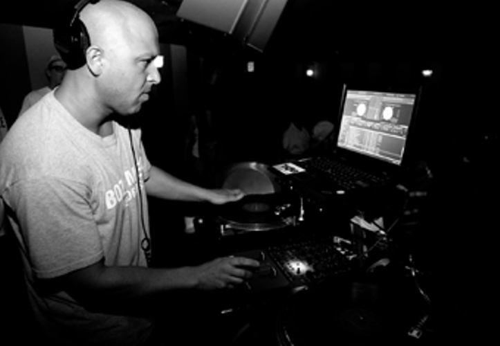 Interview Corner: DJ 7L ~ Μusic-call