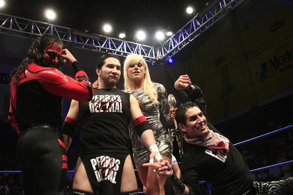 Sindicato del Sonido.: AAA... Nicho y Líder se declaran la guerra en Neza