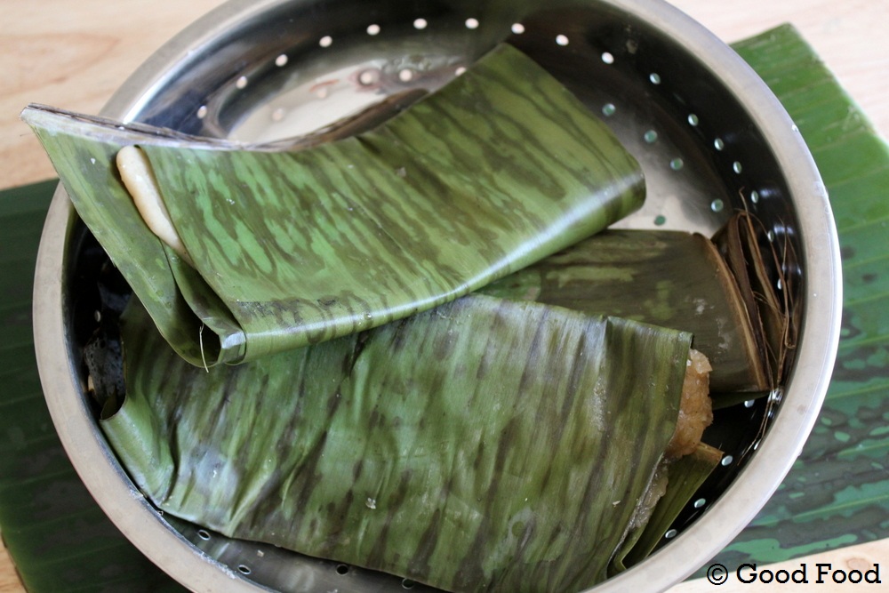 Good Food: Gothambu Ela Ada / Sweet Wheat Flat Cakes Steamed in Banana Leaf