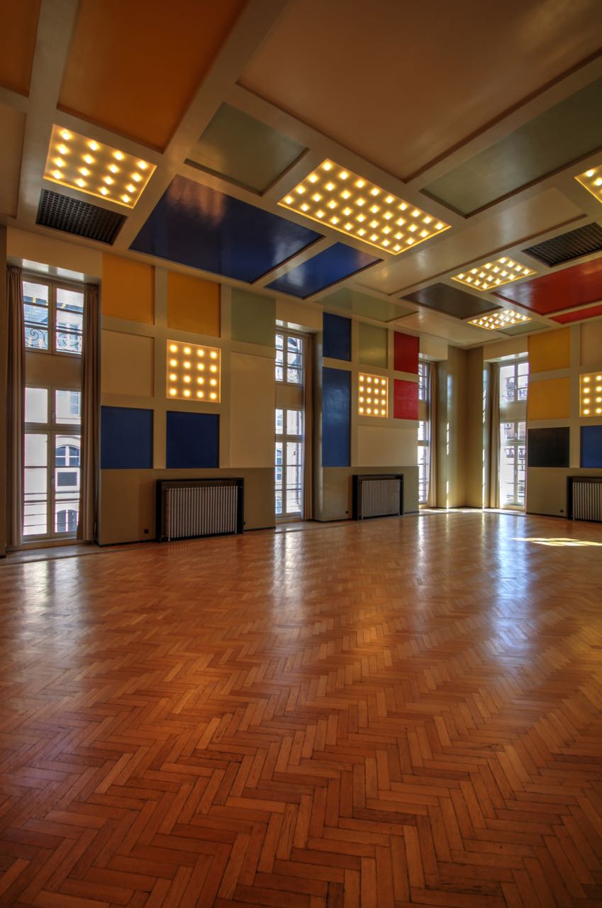 austin cubed: dancing with architecture: van Doesburg's Cafe l'Aubette ...