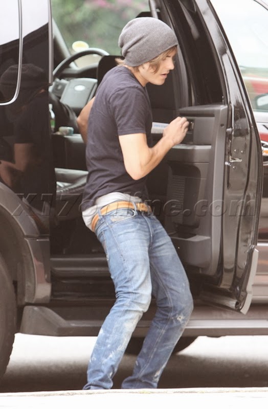 Celeb Saggers: SAGGER OF THE YEAR #4: Zac Efron Sagging Collection