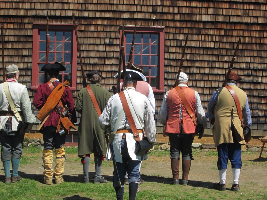 Colonial Quills: A Romantic Independence Day: Part 2 - Inside Old Fort ...