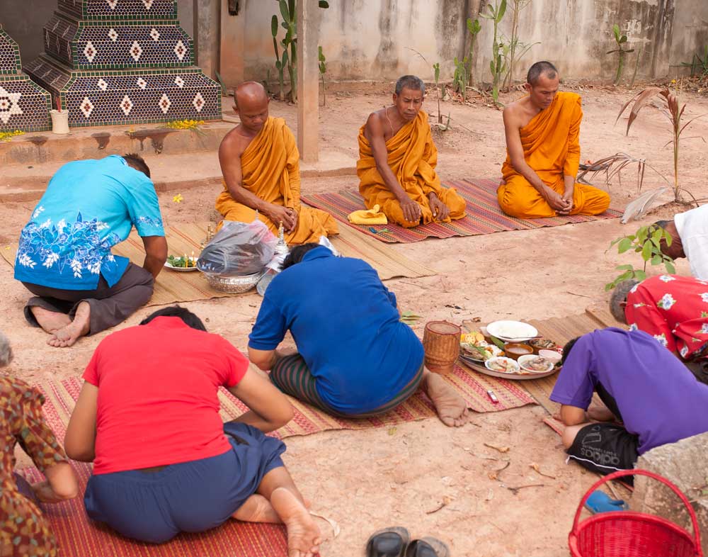Allen's World: Songkran - Bone Washing
