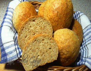 Domowe Bułki Grahamki - UwagaBabciaPieczeChleb