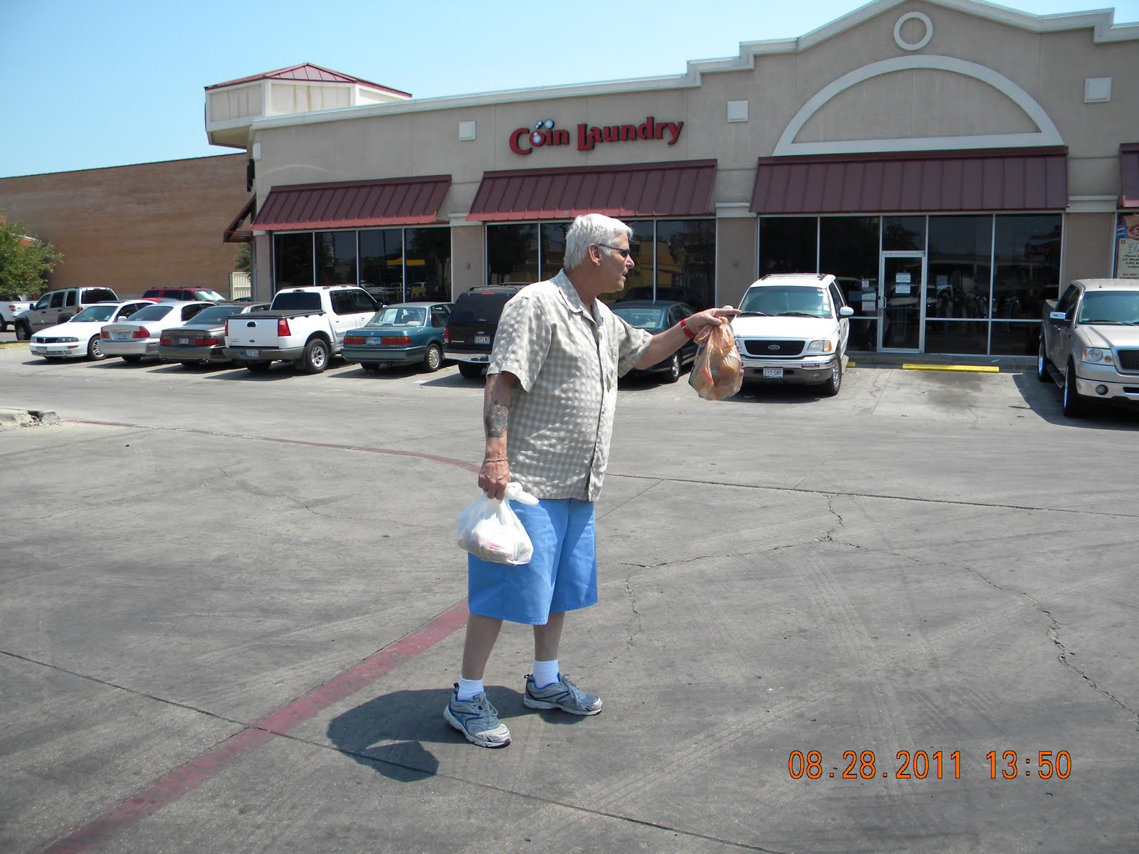 USHELLIT PEA SHELLERS AND PECAN NUT CRACKERS