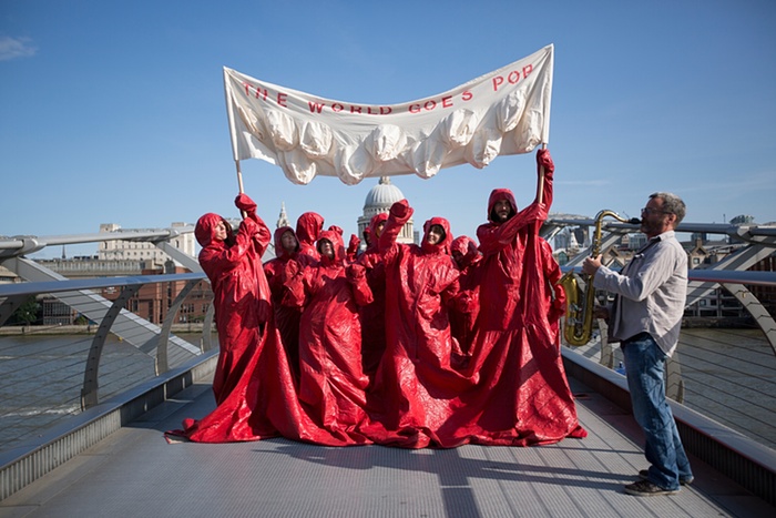 STUDY JOURNEY: NICOLA L : RED COAT : EXHIBITION REVIEW