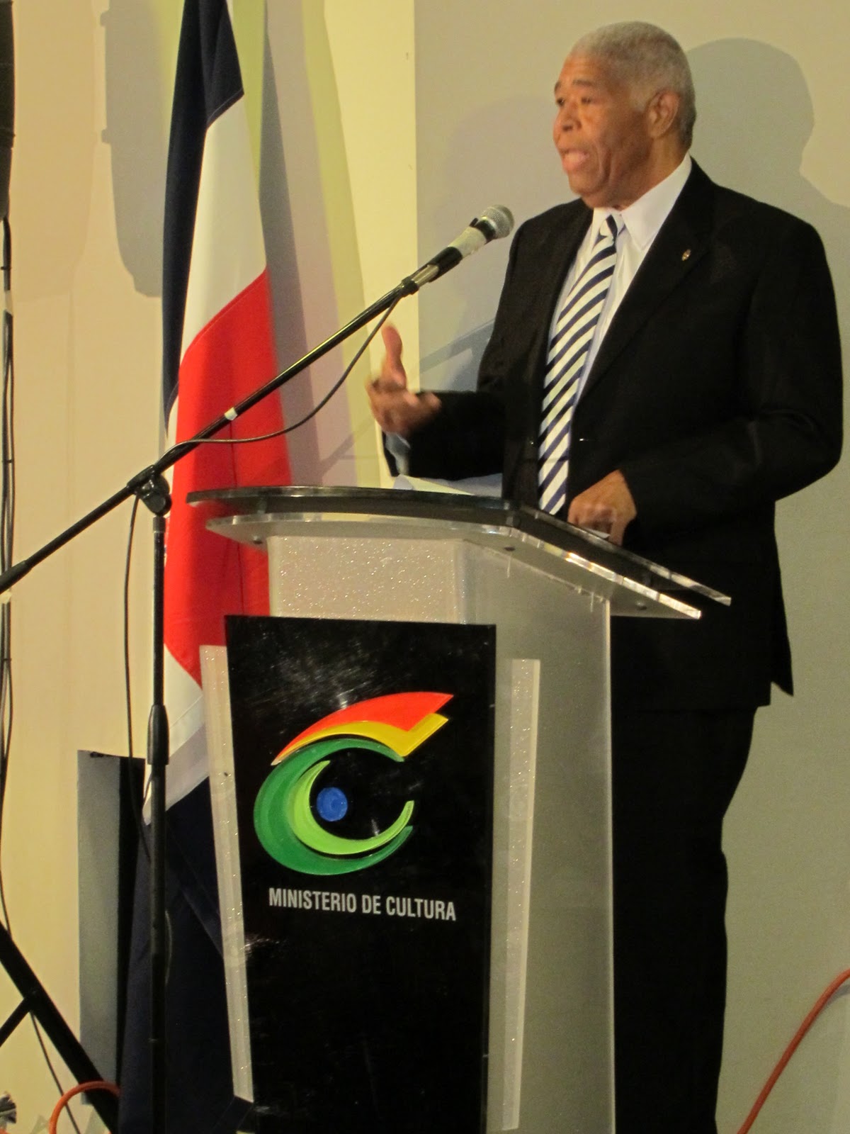 AlciArtístico: ¡POR FIN RUBÉN DARÍO APONTE VE REALIZADO SU SUEÑO-PONE ...