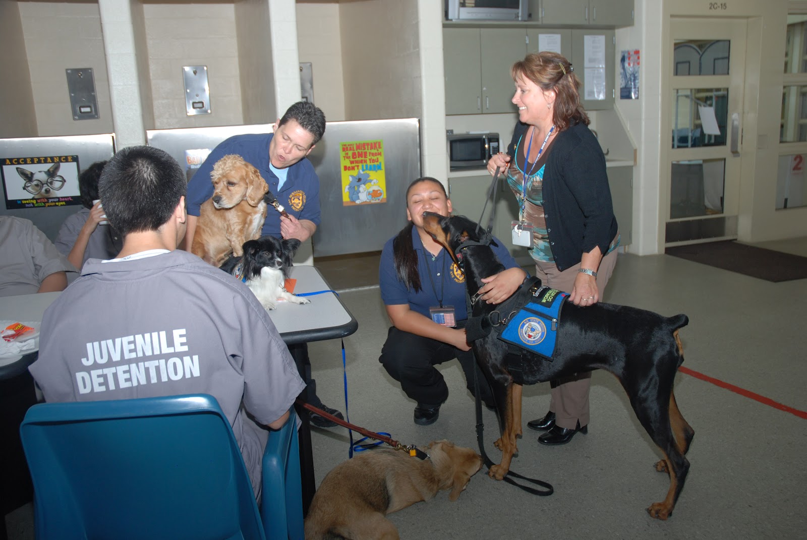PRISON DOG PROGRAMS ~ BRIDGES and PATHWAYS of COURAGE: A FEW PRISON DOG ...