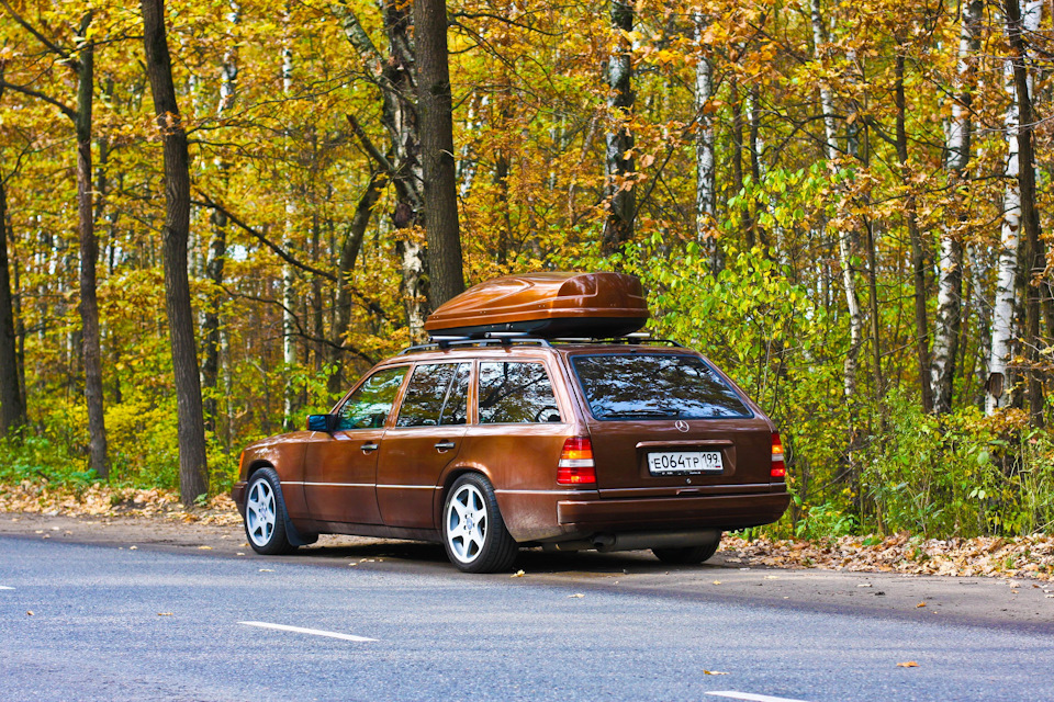 BENZTUNING: Mercedes-Benz S124 Candy Brown on Evo Wheels