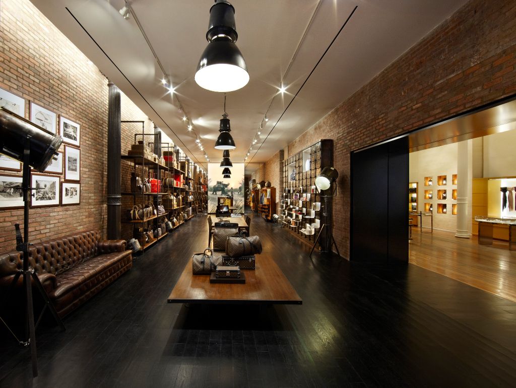 Louis Vuitton Store Naples Italy s Semashow louis-vuitton-store-naples-italy-s-semashow