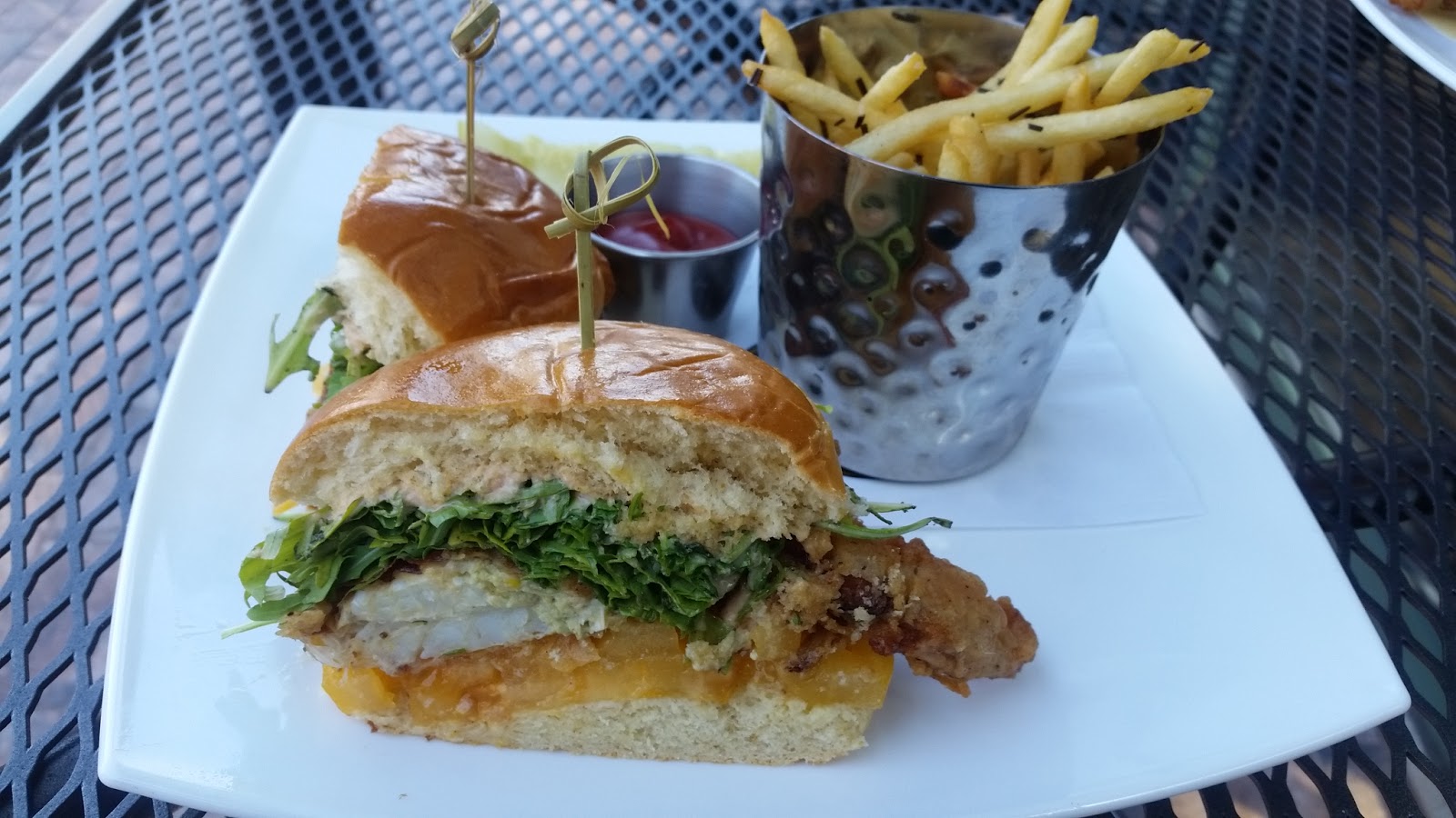 Blackwall Hitch Spring-Summer Menu Introduced - DC Outlook