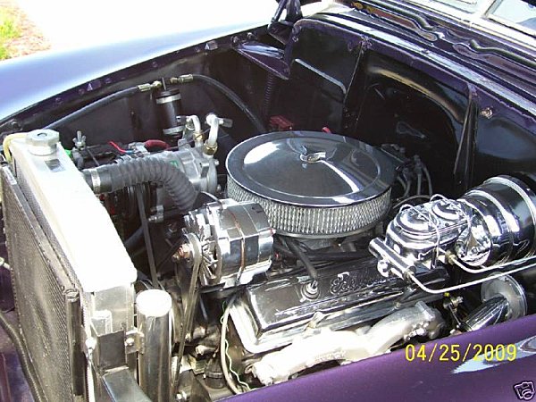 Rockabilly garage: Chevy 52 custom