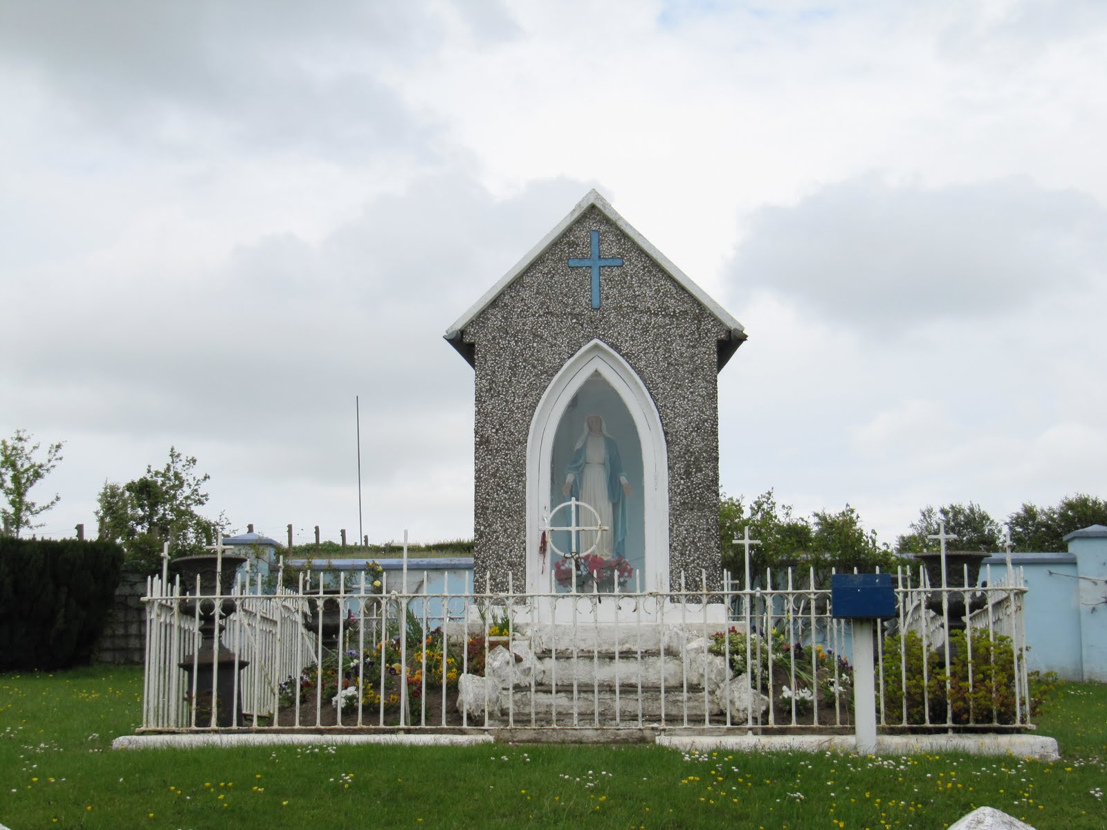 marianireland: Ladywell, Ballinakill, Co. Laois