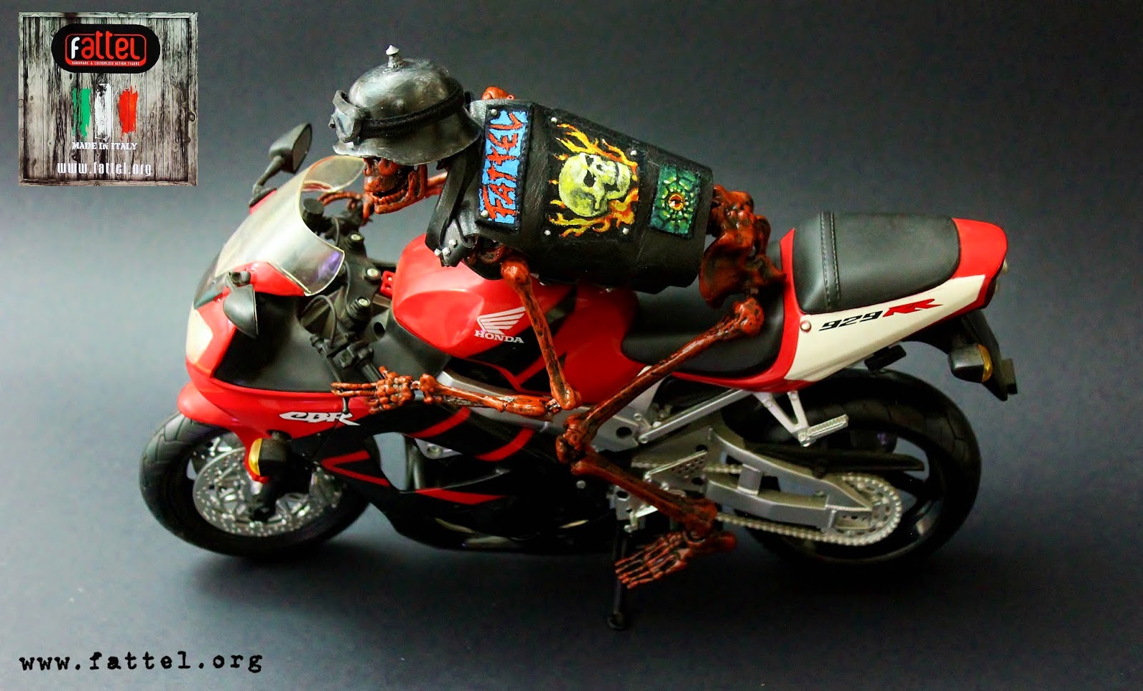 Action figure skeleton by Fattel: the skeleton of the Lozaus1 street thug