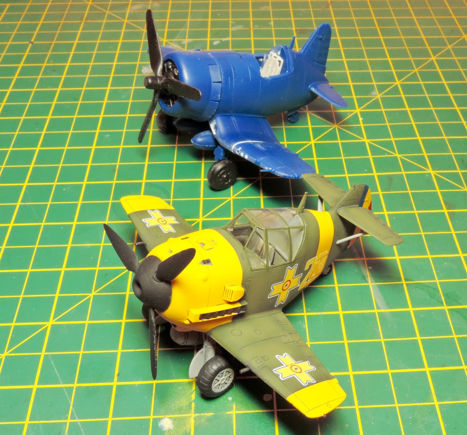Pete's Model World : No Yoke! Tiger Models F4U Corsair Egg Plane