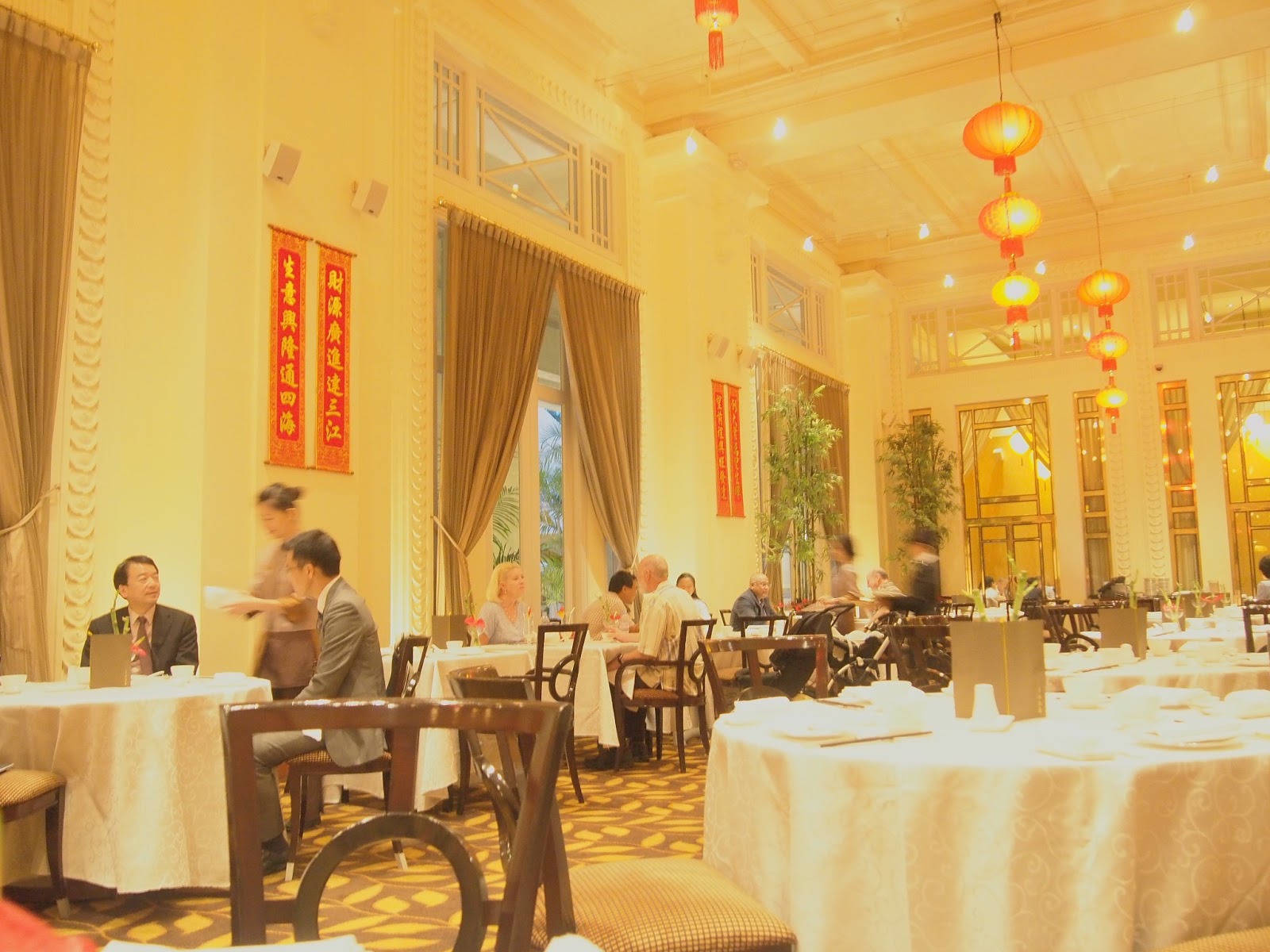 the little white dress: Jade at Fullerton Hotel