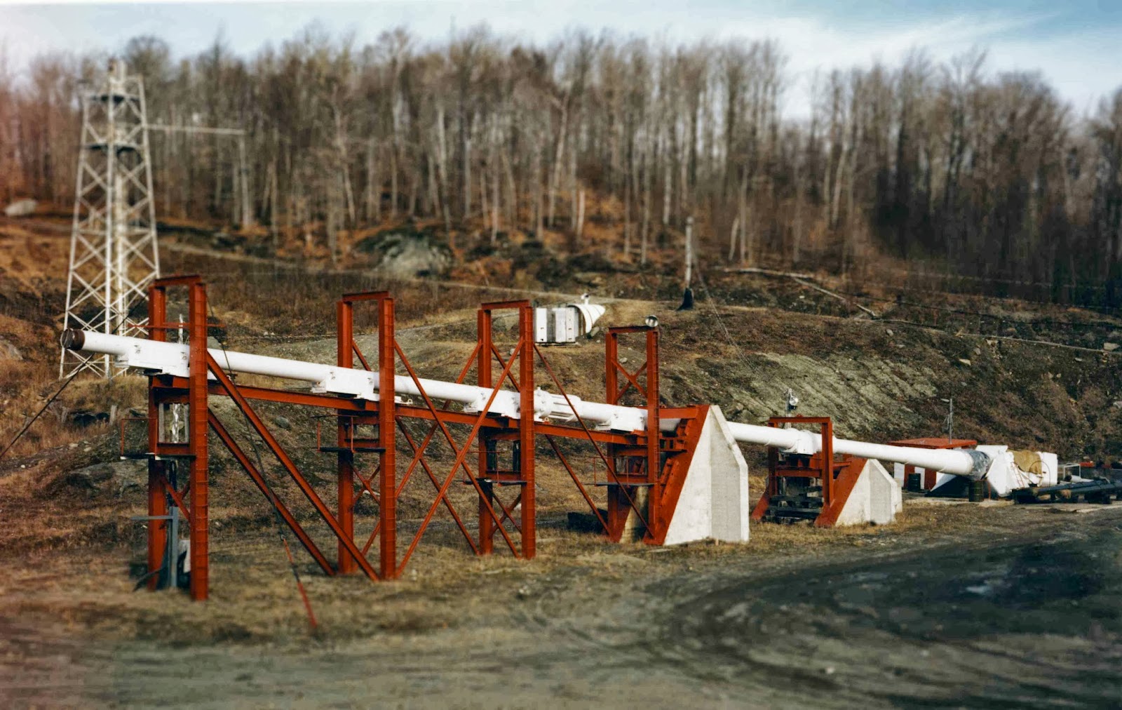GERALD BULL, UNE EXPO CANON au Musée de Sutton de retour en 2015
