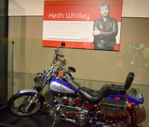 Ted Lehmann's Film, Books, Music & Commentary: The Country Music Hall ...