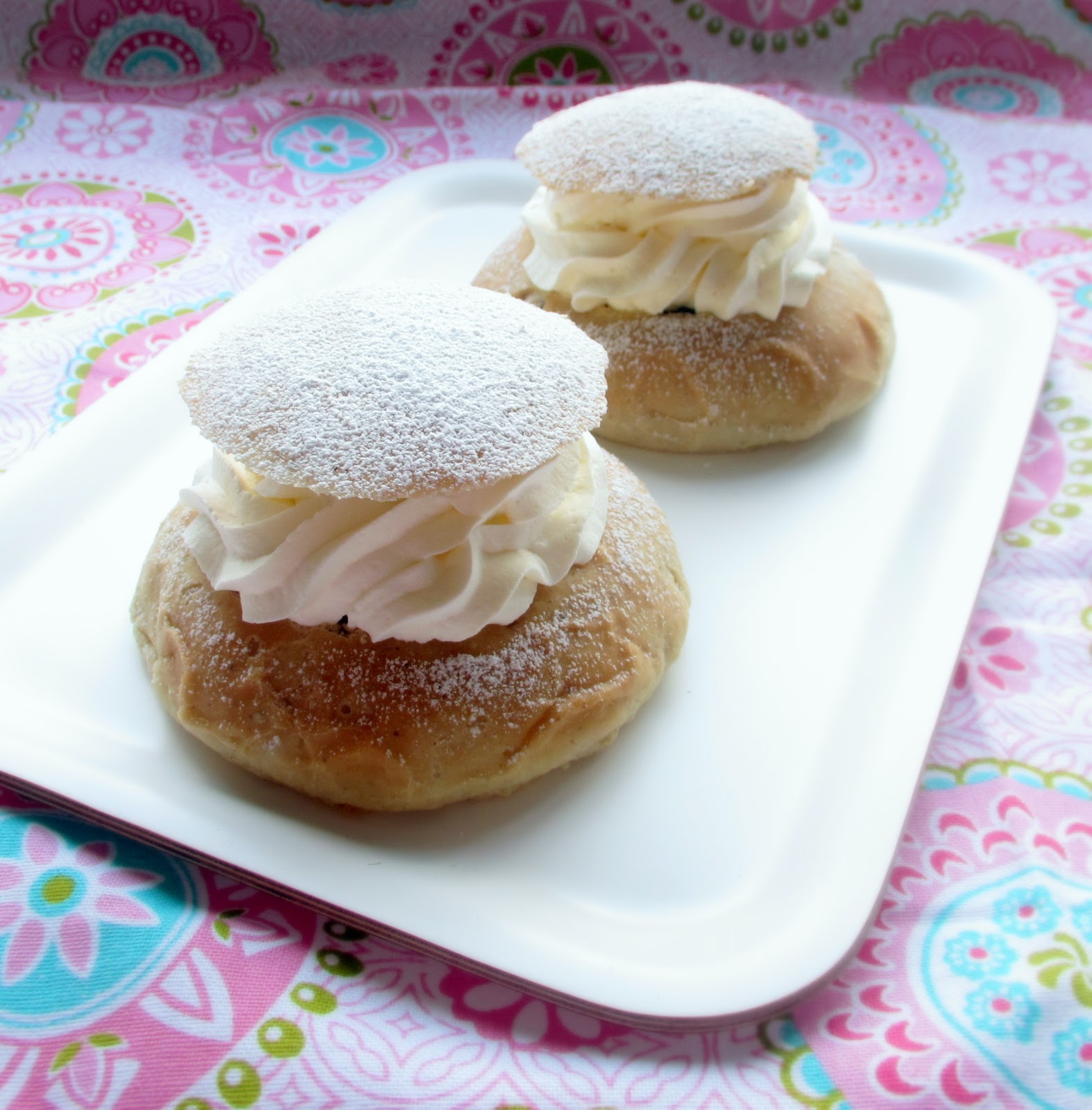 Me And My Sweets: Today it's Fat Tuesday and in Sweden we eat Semla