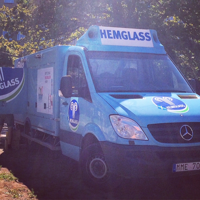 klok som en uggla: Glassbilen