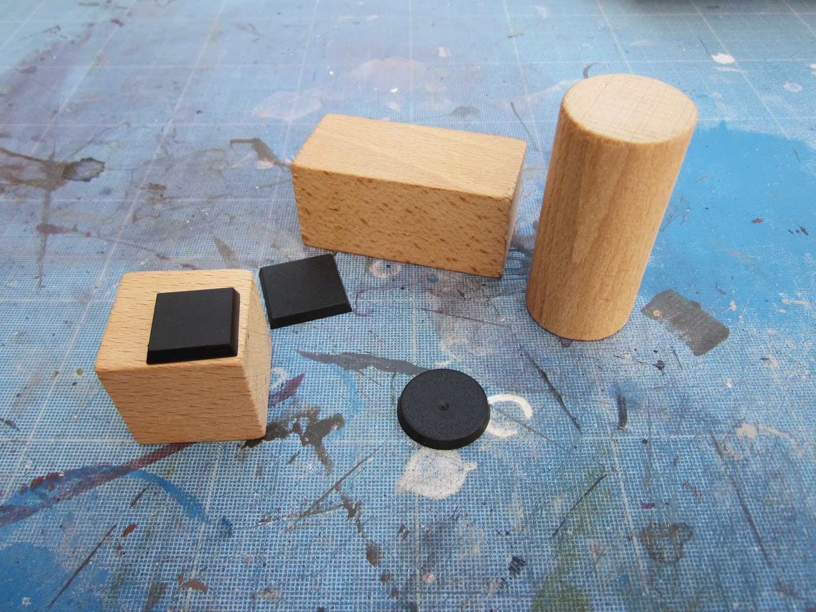 Le Manufactorum: [Tutoriel] Faire ses propres socles d'expo'