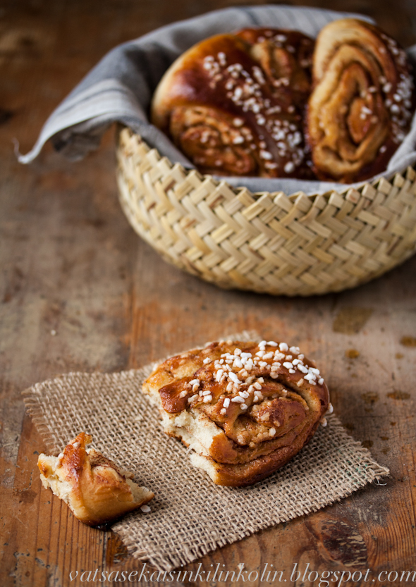 KURITUKSET SIKSEEN JA PULLAA PÖYTÄÄN!