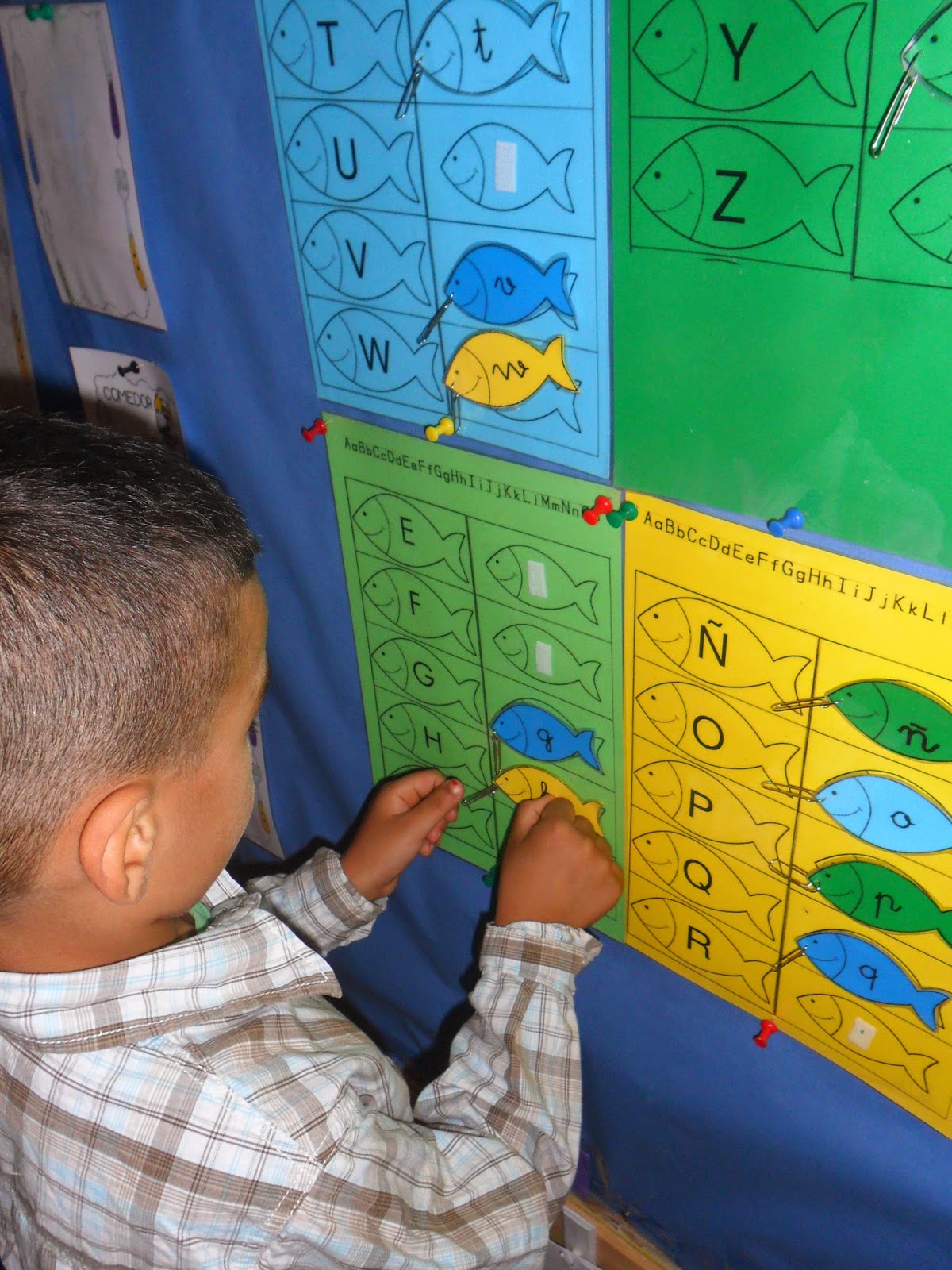 PINCELADAS EN COLOR: Pescamos letras