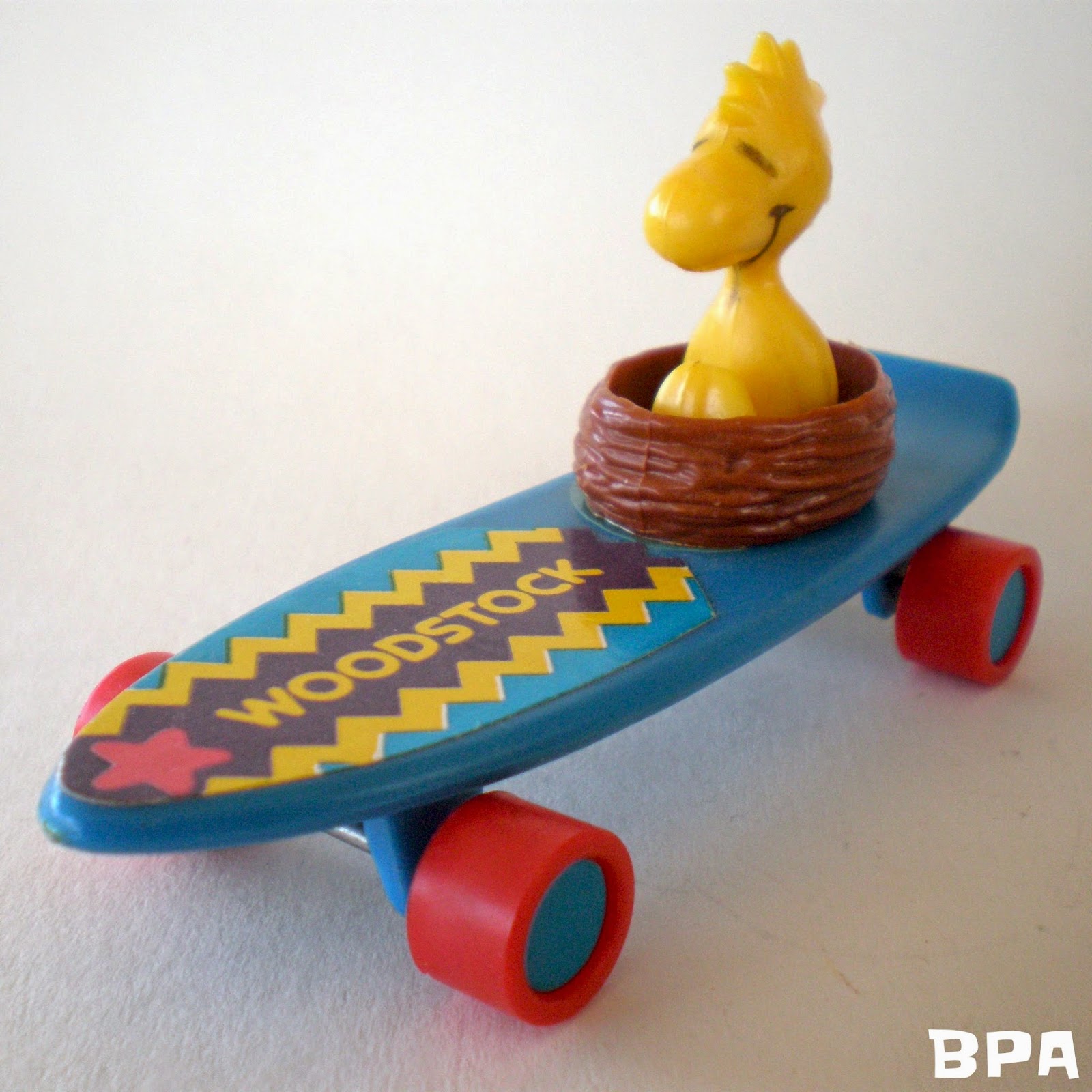 Beach Party Attitude: Peanuts Mini Skateboard