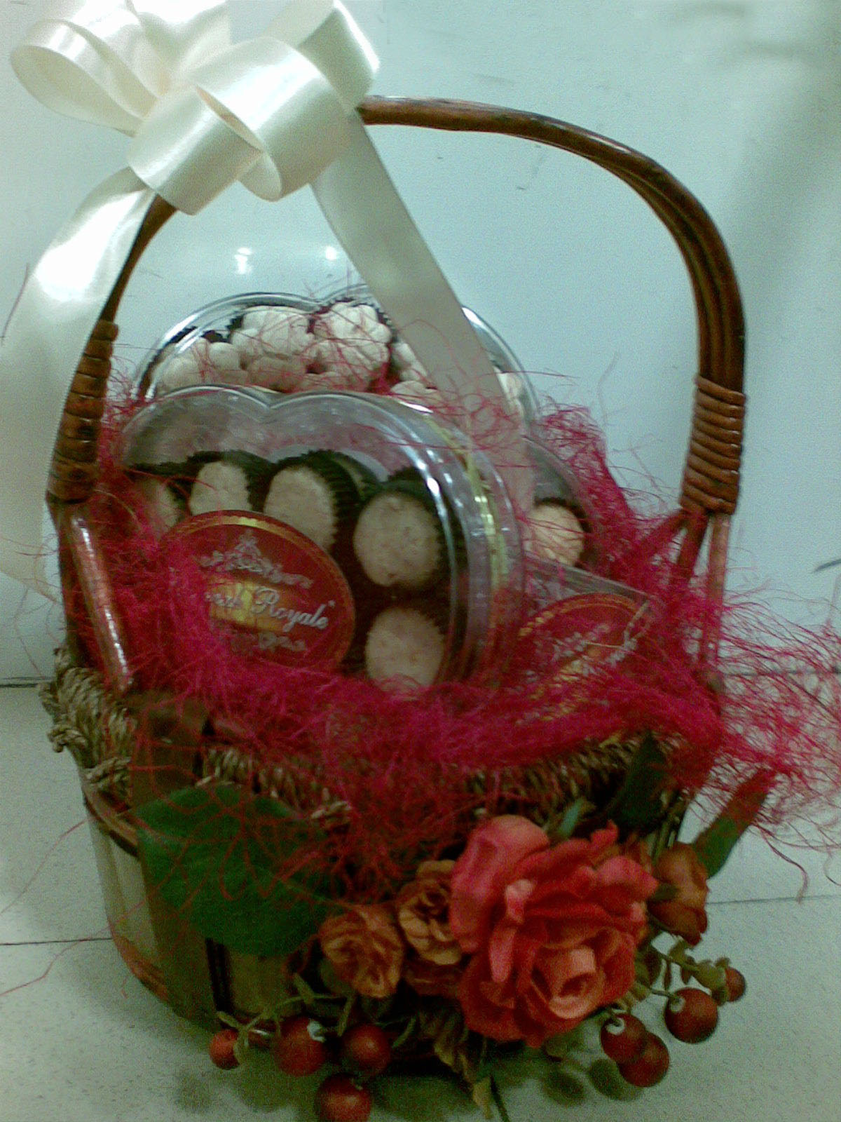 Rahmah Royale ( cookies . chocolate . candies . cakes . pastries ...