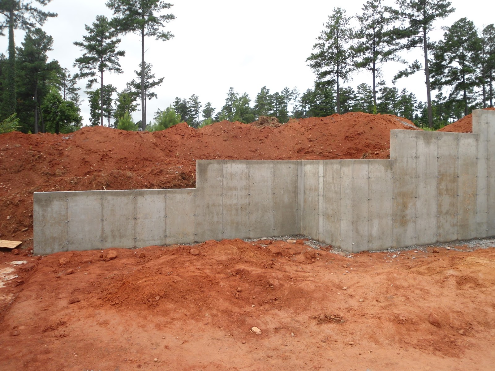 Living in our custom monroe: We have basement walls! Days 18-21
