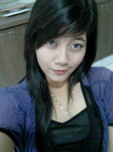 Cewek Ini Cantik Banget | Majalah Dewasa Hot