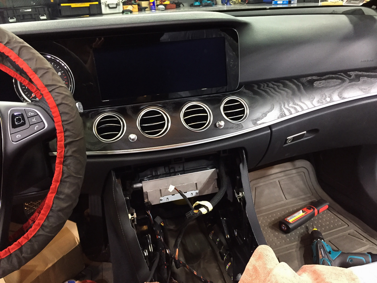 Interface Integrated GPS BOX and Capacitive Touch panel