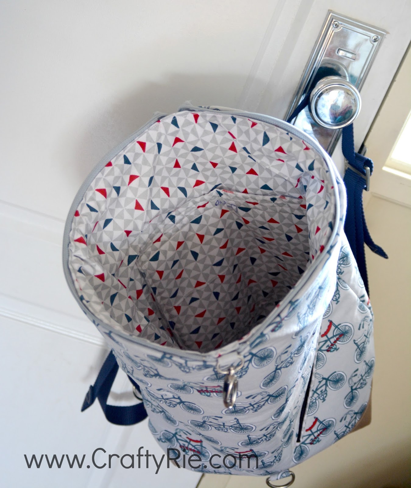 CraftyRie: Wide Open Backpack