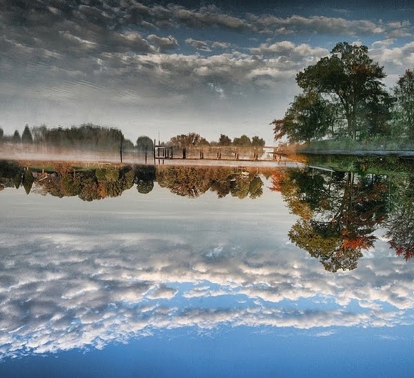 Fresh Pics: 30 Outstanding Examples of Reverse Reflection Photography