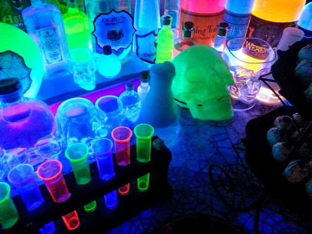 Something wicKED this way comes....: The wicKED weeKEnD Halloween Party ...