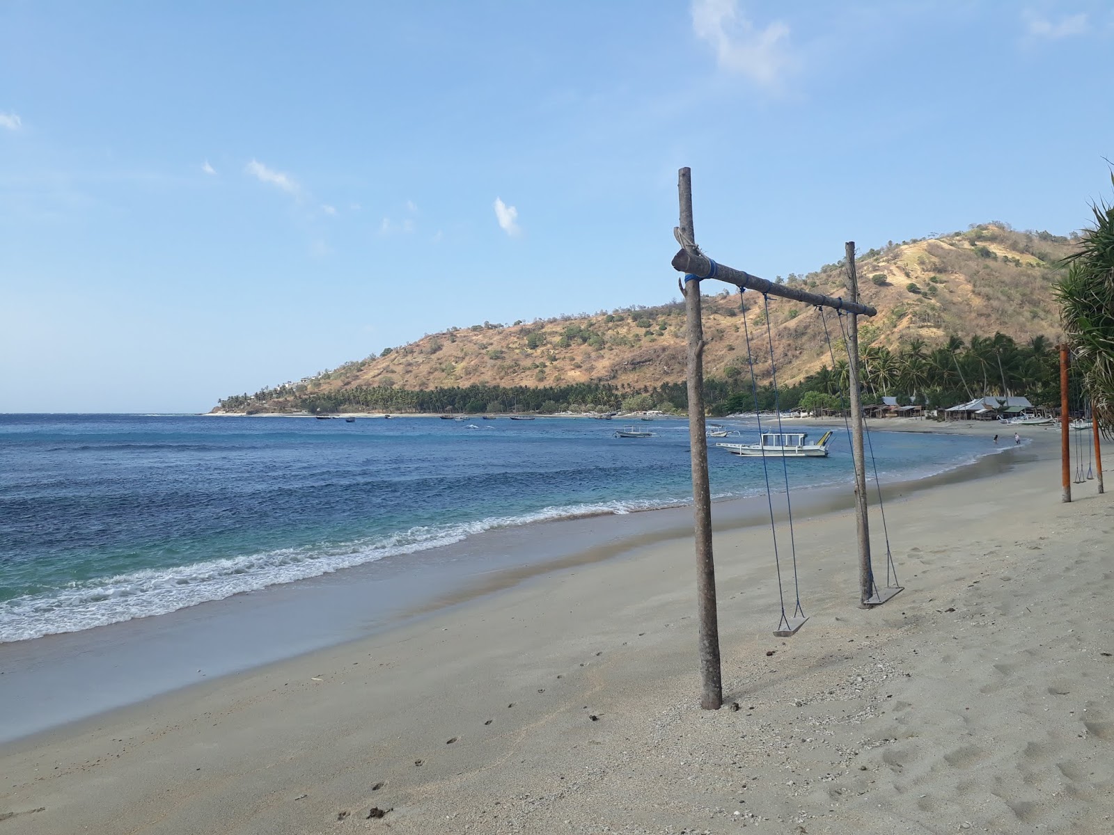 Jalan-jalan Lagi: Jalan ke Pantai Pandanan, Pantai Kuta Mandalika dan ...