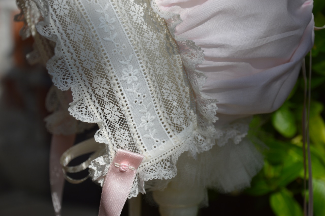 The Old Fashioned Baby Sewing Room: French Bonnet For It's Sew Heavenly ...