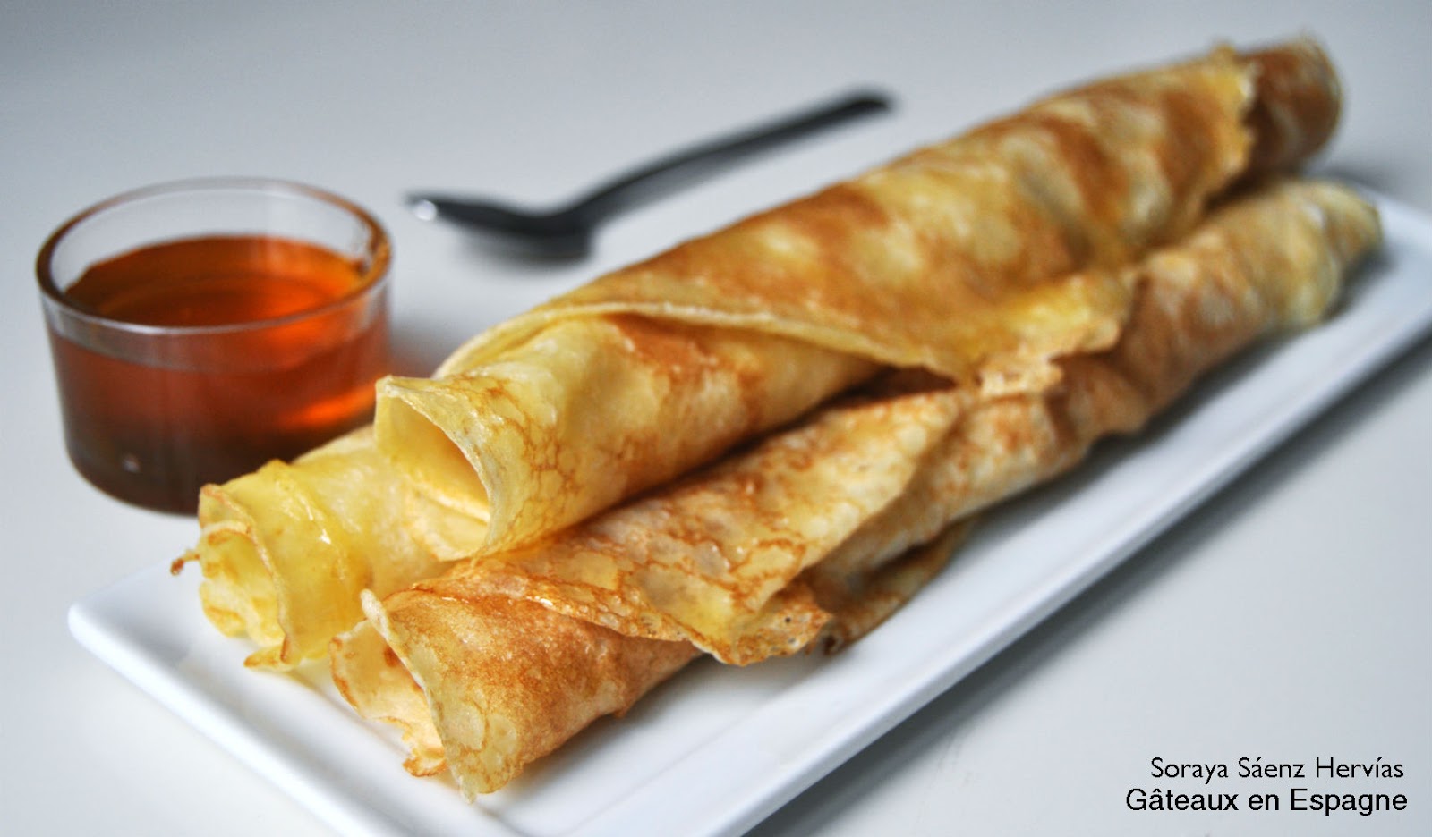 GÂTEAUX EN ESPAGNE: Recette de crêpes extra fines au miel