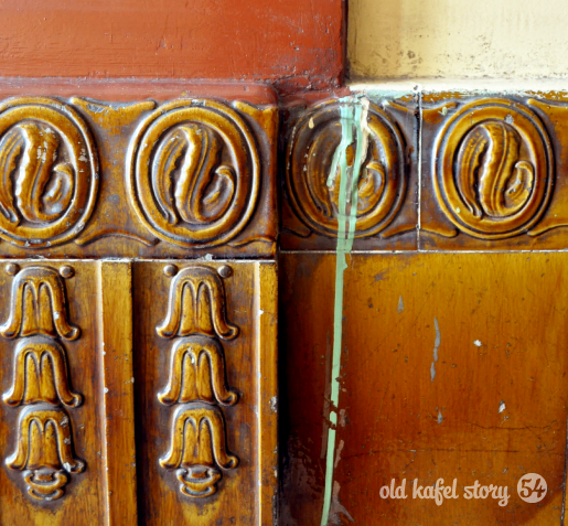 kafel #54 | old kafel story · szlakiem starych kafli ukrytych w kamienicach